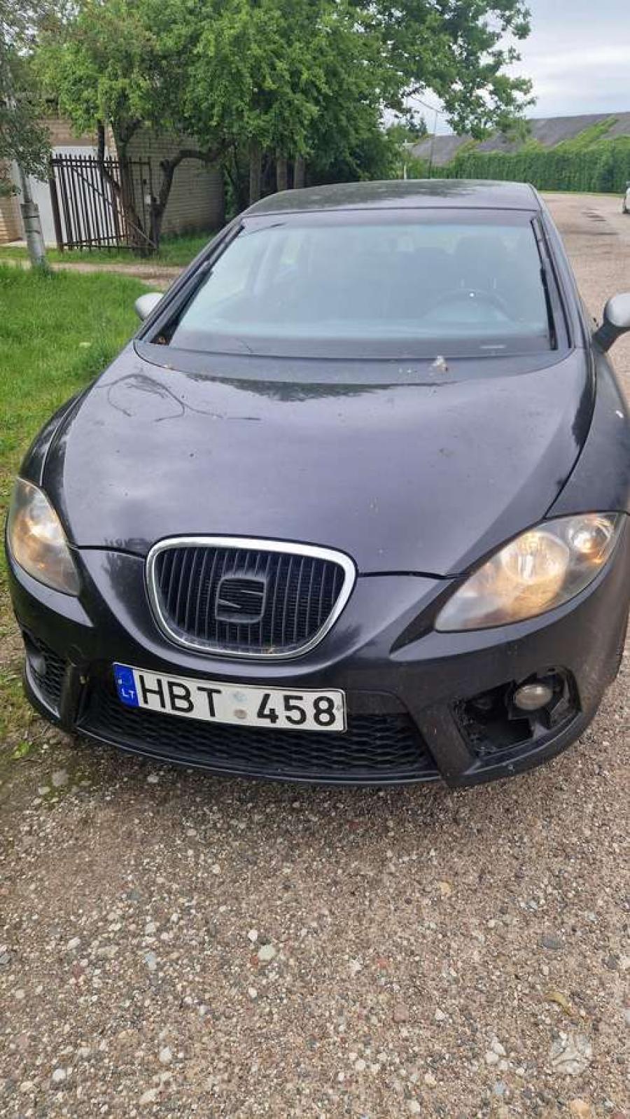 Black SEAT Leon 2006 in Kaunas, with an engine capacity of 1.97 L and mileage of 324 thousand km for 950 €, photo 7 on AUTOMOTO.COM.LV