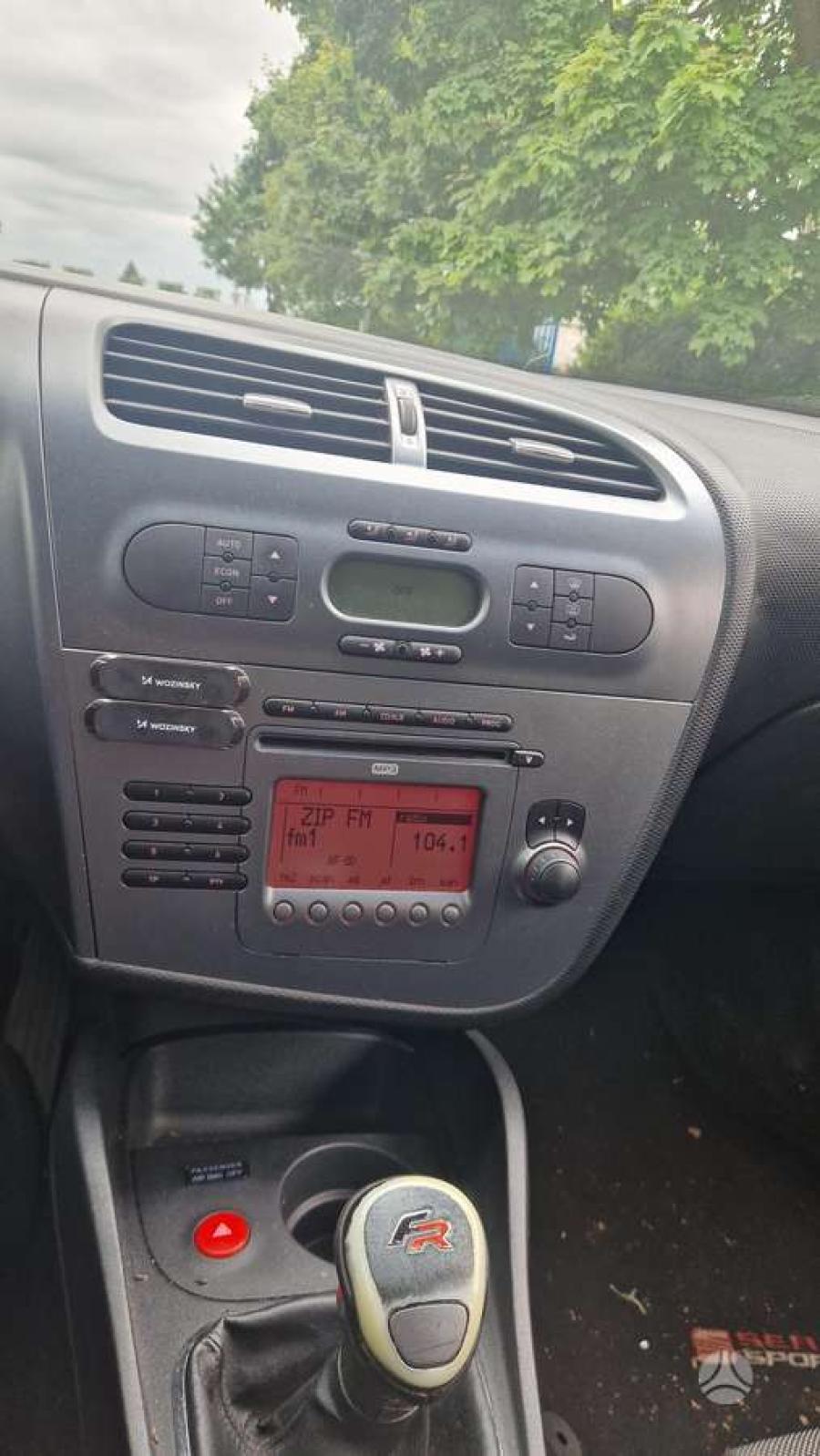 Black SEAT Leon 2006 in Kaunas, with an engine capacity of 1.97 L and mileage of 324 thousand km for 950 €, photo 11 on AUTOMOTO.COM.LV