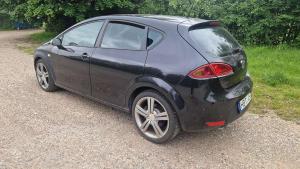 Black SEAT Leon 2006 in Kaunas, with an engine capacity of 1.97 L and mileage of 324 thousand km for 950 €, photo 16 on AUTOMOTO.COM.LV