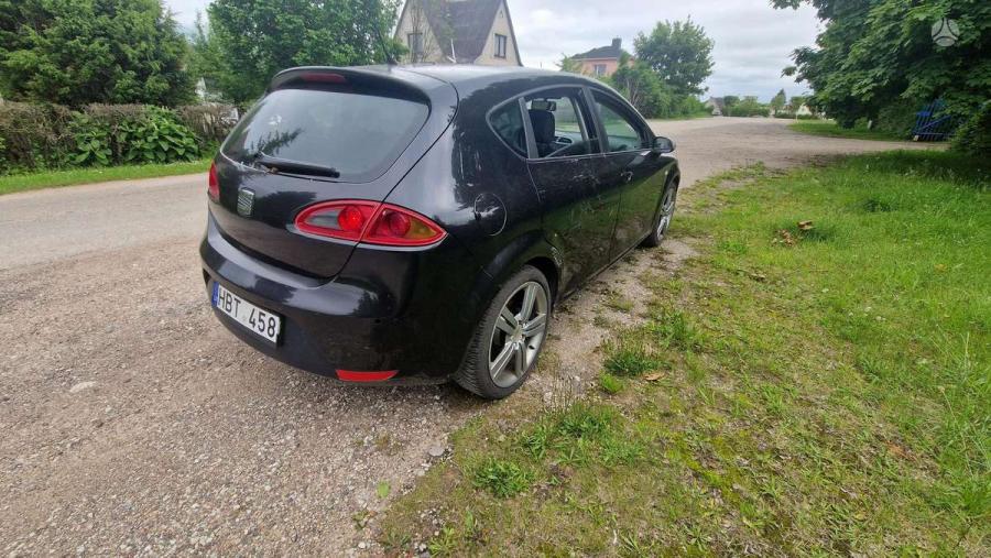 Black SEAT Leon 2006 in Kaunas, with an engine capacity of 1.97 L and mileage of 324 thousand km for 950 €, photo 18 on AUTOMOTO.COM.LV