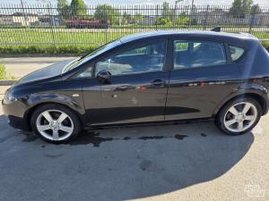 Melns SEAT Leon 2006 Šauļi, ar dzinēja tilpumu 2.00 L un nobraukumu 301 tūkst. km par 1800 €, foto 6 vietnē AUTOMOTO.COM.LV