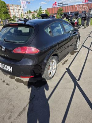 Melns SEAT Leon 2006 Šauļi, ar dzinēja tilpumu 2.00 L un nobraukumu 301 tūkst. km par 1800 €, foto 8 vietnē AUTOMOTO.COM.LV