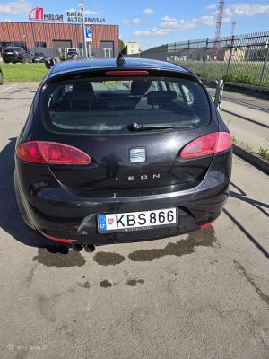 Melns SEAT Leon 2006 Šauļi, ar dzinēja tilpumu 2.00 L un nobraukumu 301 tūkst. km par 1800 €, foto 7 vietnē AUTOMOTO.COM.LV