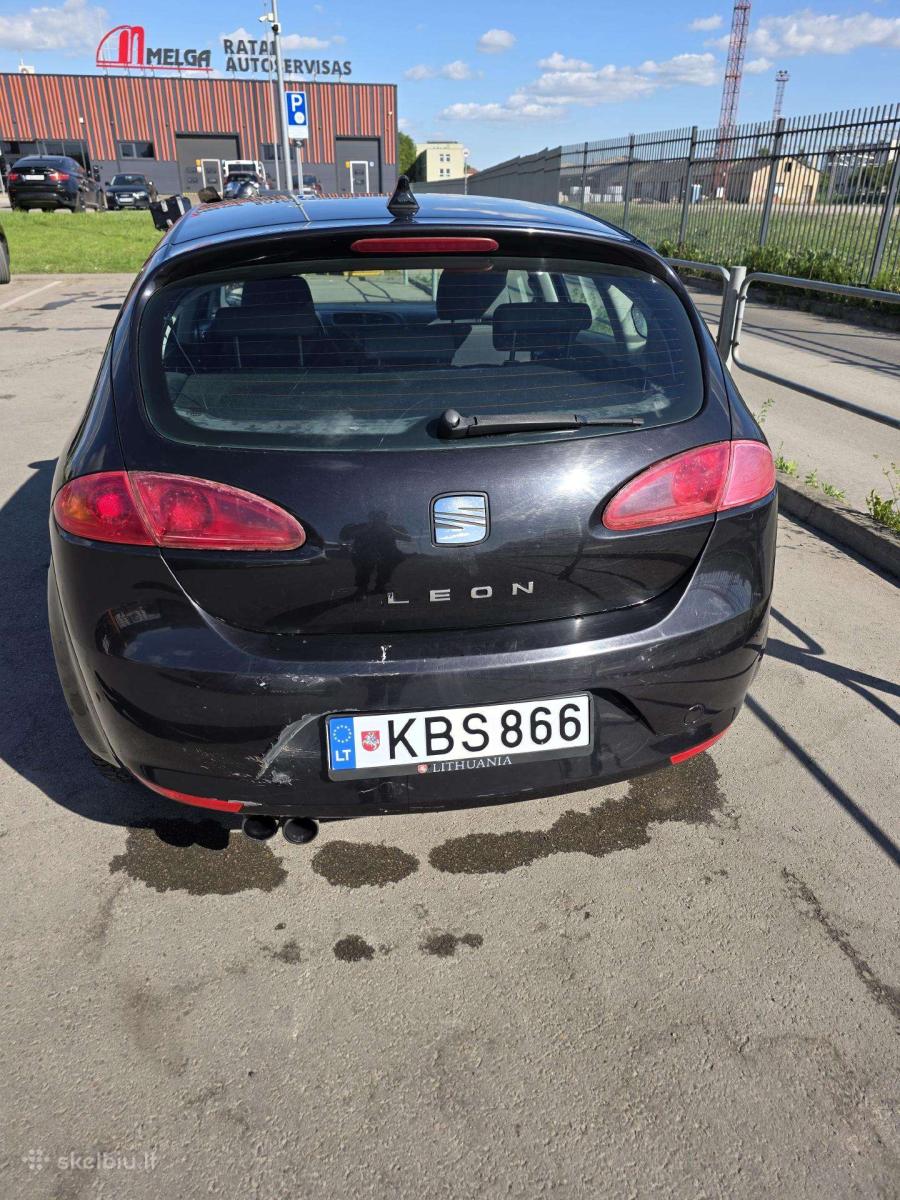 Melns SEAT Leon 2006 Šauļi, ar dzinēja tilpumu 2.00 L un nobraukumu 301 tūkst. km par 1800 €, foto 7 vietnē AUTOMOTO.COM.LV