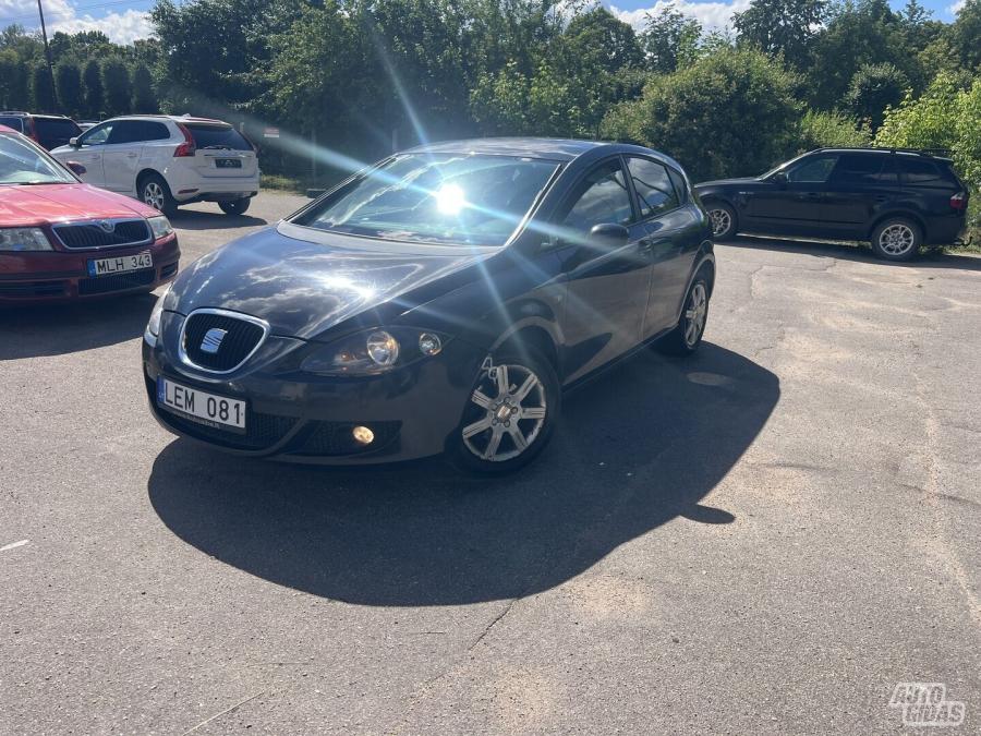 Melns SEAT Leon 2006 Šauļi, ar dzinēja tilpumu 1.90 L un nobraukumu 304 tūkst. km par 999 €, foto 5 vietnē AUTOMOTO.COM.LV