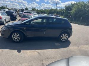 Melns SEAT Leon 2006 Šauļi, ar dzinēja tilpumu 1.90 L un nobraukumu 304 tūkst. km par 999 €, foto 10 vietnē AUTOMOTO.COM.LV