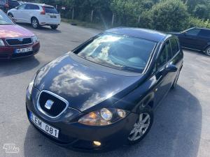 Black SEAT Leon 2006 in Siauliai, with an engine capacity of 1.90 L and mileage of 304 thousand km for 999 €, photo  on AUTOMOTO.COM.LV