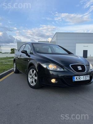 Melns SEAT Leon 2006 Daugavpils, ar dzinēja tilpumu 2.00 L un nobraukumu 281 tūkst. km par 1550 €, foto  vietnē AUTOMOTO.COM.LV