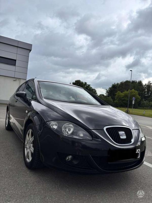 Melns SEAT Leon 2006 Kauņa, ar dzinēja tilpumu 1.90 L un nobraukumu 317 tūkst. km par 1200 €, foto 1 vietnē AUTOMOTO.COM.LV