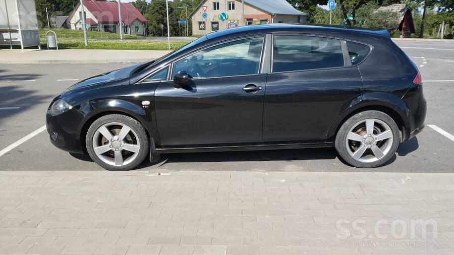 Melns SEAT Leon 2006 Ogre, ar dzinēja tilpumu 2.00 L un nobraukumu 394 tūkst. km par 2050 €, foto 1 vietnē AUTOMOTO.COM.LV