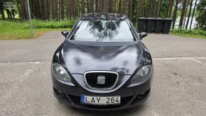 Melns SEAT Leon 2006 Zarasai, ar dzinēja tilpumu 2.00 L un nobraukumu 272 tūkst. km par 1300 €, foto  vietnē AUTOMOTO.COM.LV