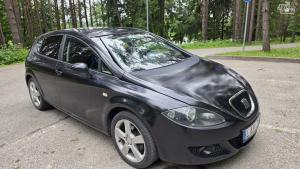 Melns SEAT Leon 2006 Zarasai, ar dzinēja tilpumu 2.00 L un nobraukumu 272 tūkst. km par 1300 €, foto 3 vietnē AUTOMOTO.COM.LV