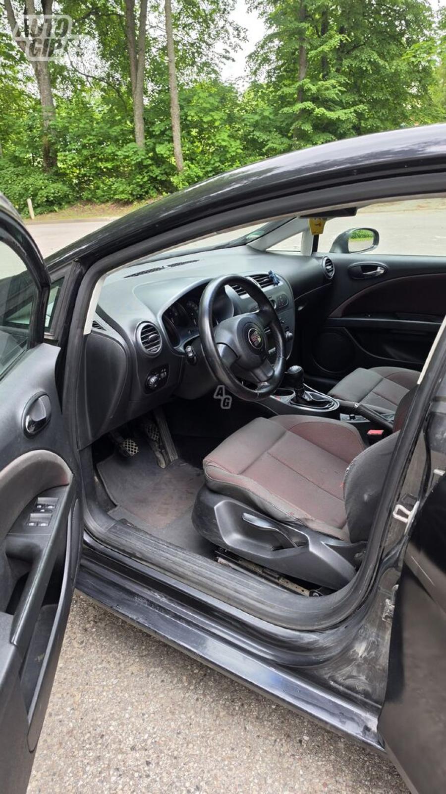 Melns SEAT Leon 2006 Zarasai, ar dzinēja tilpumu 2.00 L un nobraukumu 272 tūkst. km par 1300 €, foto 11 vietnē AUTOMOTO.COM.LV