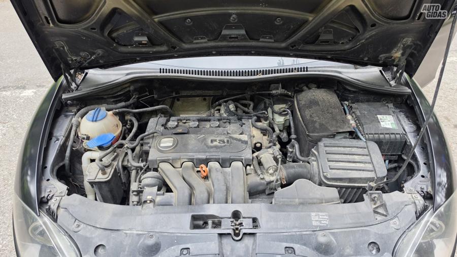 Melns SEAT Leon 2006 Zarasai, ar dzinēja tilpumu 2.00 L un nobraukumu 272 tūkst. km par 1300 €, foto 17 vietnē AUTOMOTO.COM.LV