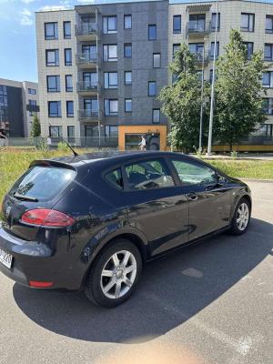 Melns SEAT Leon 2006 Viļņa, ar dzinēja tilpumu 1.97 L un nobraukumu 315 tūkst. km par 1500 €, foto 5 vietnē AUTOMOTO.COM.LV