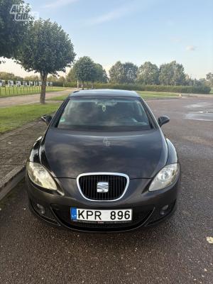 Black SEAT Leon 2006 in Kaunas, with an engine capacity of 2.00 L and mileage of 276 thousand km for 999 €, photo 3 on AUTOMOTO.COM.LV
