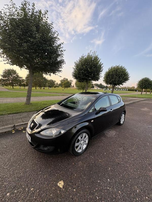 Black SEAT Leon 2006 in Kaunas, with an engine capacity of 2.00 L and mileage of 276 thousand km for 999 €, photo 8 on AUTOMOTO.COM.LV