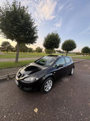 Black SEAT Leon 2006 in Kaunas, with an engine capacity of 2.00 L and mileage of 276 thousand km for 999 €, photo 9 on AUTOMOTO.COM.LV
