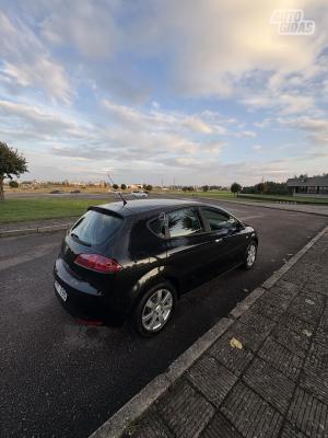 Black SEAT Leon 2006 in Kaunas, with an engine capacity of 2.00 L and mileage of 276 thousand km for 999 €, photo 10 on AUTOMOTO.COM.LV