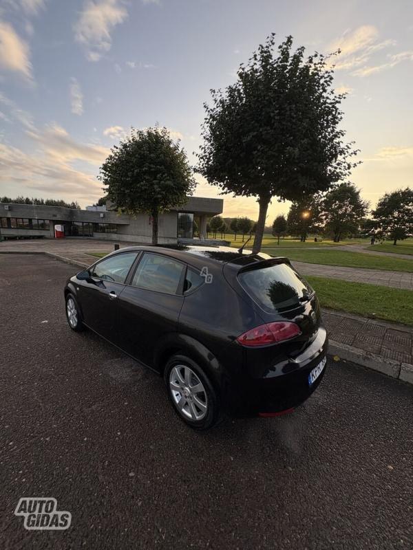 Black SEAT Leon 2006 in Kaunas, with an engine capacity of 2.00 L and mileage of 276 thousand km for 999 €, photo 10 on AUTOMOTO.COM.LV