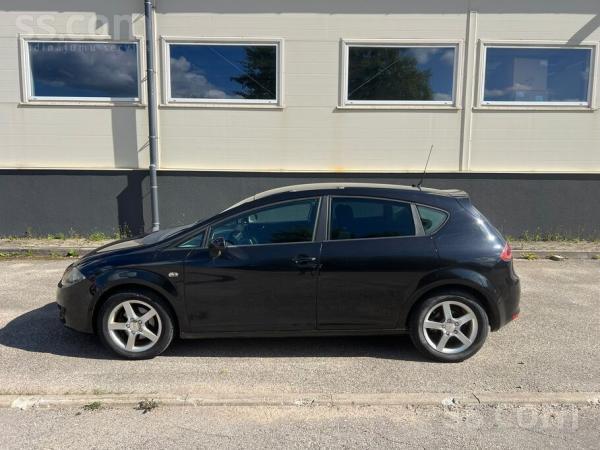 Melns SEAT Leon 2006 Cēsis, ar dzinēja tilpumu 1.90 L un nobraukumu 288 tūkst. km par 1200 €, foto 7 vietnē AUTOMOTO.COM.LV