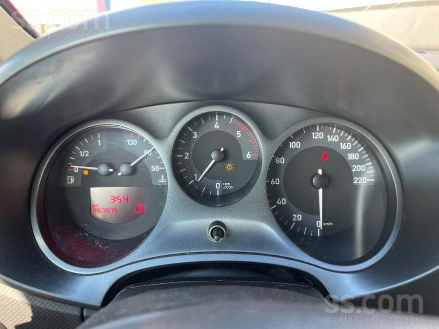 Melns SEAT Leon 2006 Cēsis, ar dzinēja tilpumu 1.90 L un nobraukumu 288 tūkst. km par 1200 €, foto 10 vietnē AUTOMOTO.COM.LV