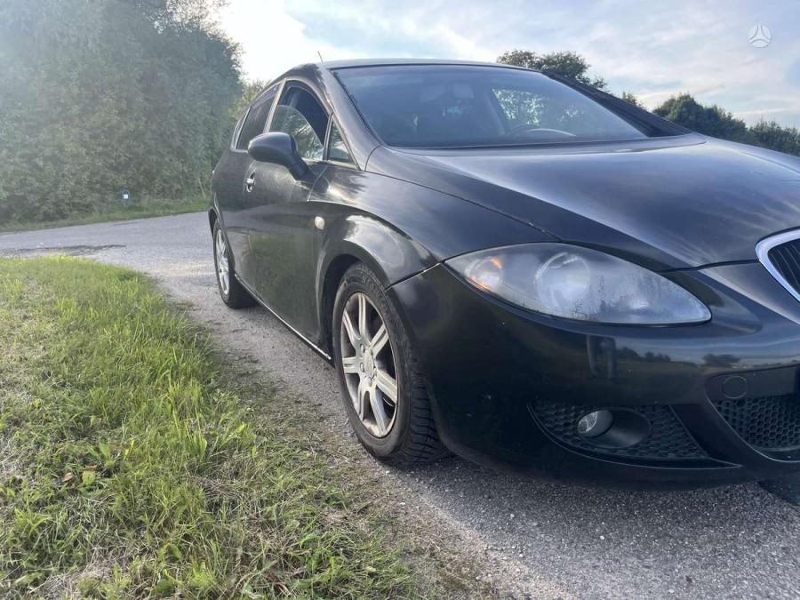 Melns SEAT Leon 2006 Utena, ar dzinēja tilpumu 1.97 L un nobraukumu 430 tūkst. km par 999 €, foto 4 vietnē AUTOMOTO.COM.LV