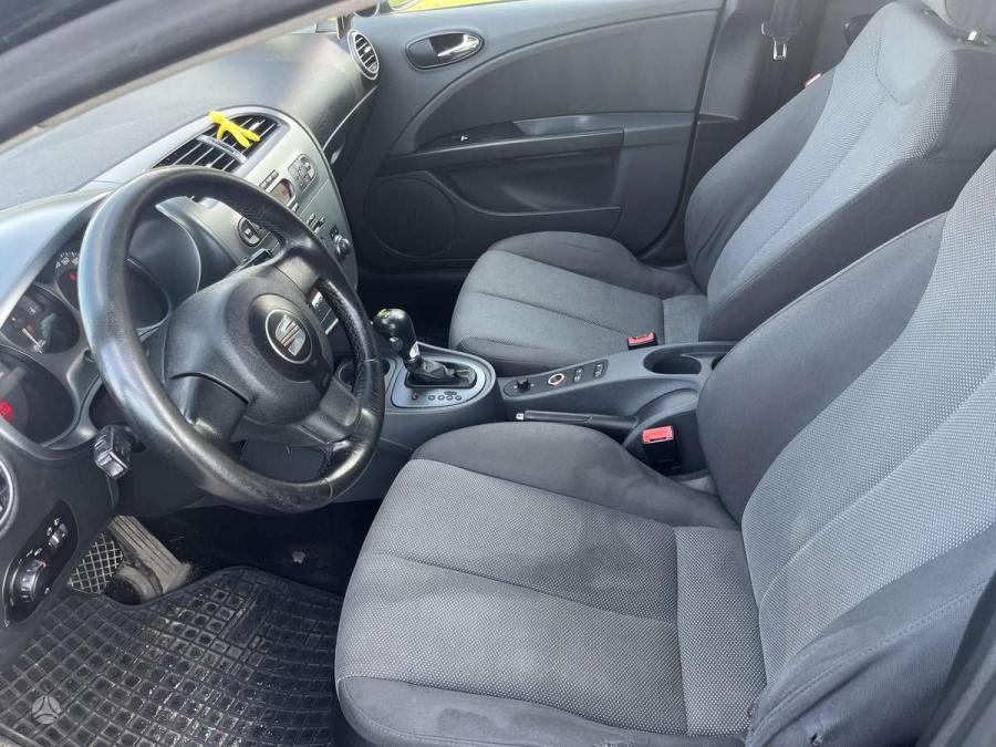 Melns SEAT Leon 2006 Utena, ar dzinēja tilpumu 1.97 L un nobraukumu 430 tūkst. km par 999 €, foto 9 vietnē AUTOMOTO.COM.LV