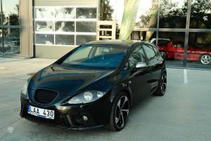 Black SEAT Leon 2006 in Panevezys, with an engine capacity of 1.97 L and mileage of 250 thousand km for 3000 €, photo 3 on AUTOMOTO.COM.LV