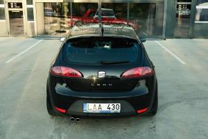 Black SEAT Leon 2006 in Panevezys, with an engine capacity of 1.97 L and mileage of 250 thousand km for 3000 €, photo 6 on AUTOMOTO.COM.LV