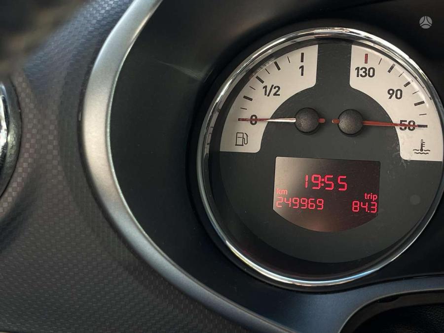 Black SEAT Leon 2006 in Panevezys, with an engine capacity of 1.97 L and mileage of 250 thousand km for 3000 €, photo 7 on AUTOMOTO.COM.LV