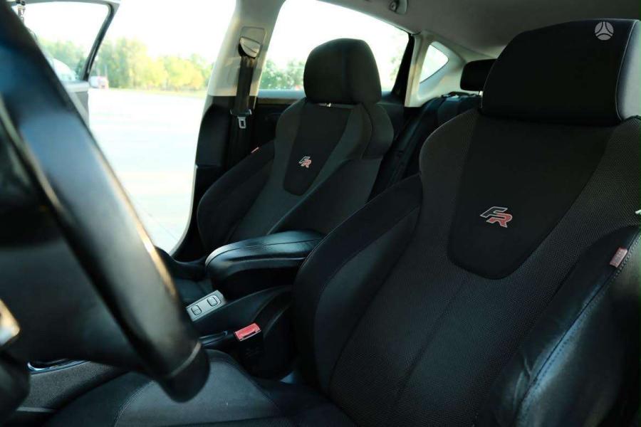 Black SEAT Leon 2006 in Panevezys, with an engine capacity of 1.97 L and mileage of 250 thousand km for 3000 €, photo 8 on AUTOMOTO.COM.LV