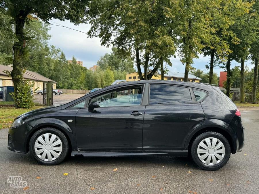 Melns SEAT Leon 2006 Panevēža, ar dzinēja tilpumu 2.00 L un nobraukumu 343 tūkst. km par 850 €, foto 5 vietnē AUTOMOTO.COM.LV