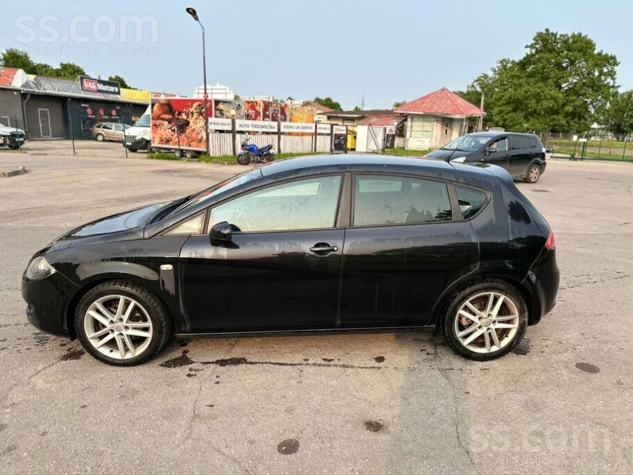 Black SEAT Leon 2007 in Riga, with an engine capacity of 1.90 L and mileage of 358 thousand km for 1000 €, photo 1 on AUTOMOTO.COM.LV
