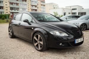 Black SEAT Leon 2007 in Liepaja, with an engine capacity of 2.00 L and mileage of 279 thousand km for 2250 €, photo 3 on AUTOMOTO.COM.LV