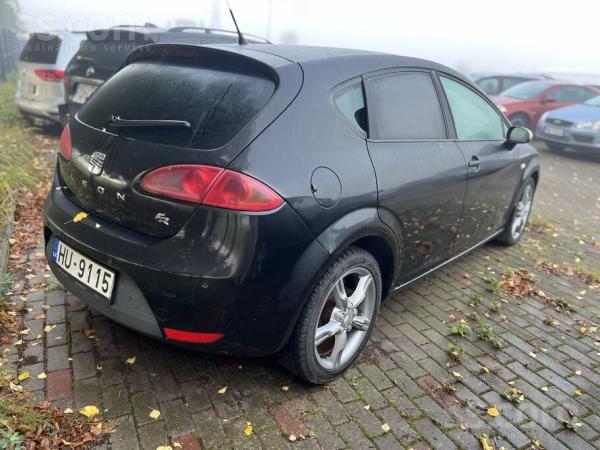 Melns SEAT Leon 2007 Talsi, ar dzinēja tilpumu 2.00 L un nobraukumu 368 tūkst. km par 1999 €, foto 4 vietnē AUTOMOTO.COM.LV