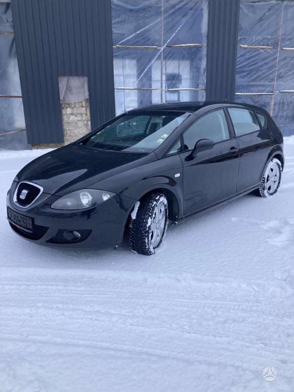 Black SEAT Leon 2007 in Rokiskis, with an engine capacity of 1.60 L and mileage of 225 thousand km for 2100 €, photo 2 on AUTOMOTO.COM.LV