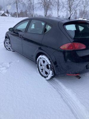 Melns SEAT Leon 2007 Rokiškis, ar dzinēja tilpumu 1.60 L un nobraukumu 225 tūkst. km par 2100 €, foto 3 vietnē AUTOMOTO.COM.LV