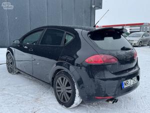 Black SEAT Leon 2007 in Panevezys, with an engine capacity of 2.00 L and mileage of 408 thousand km for 1750 €, photo 10 on AUTOMOTO.COM.LV