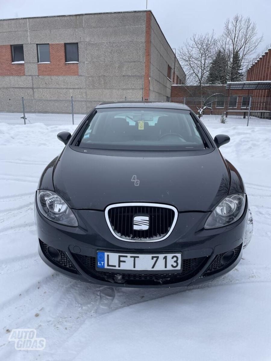 Black SEAT Leon 2007 in Alytus, with an engine capacity of 2.00 L and mileage of 390 thousand km for 1800 €, photo 2 on AUTOMOTO.COM.LV
