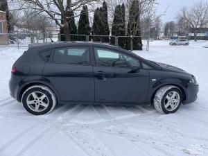 Black SEAT Leon 2007 in Alytus, with an engine capacity of 2.00 L and mileage of 390 thousand km for 1800 €, photo 8 on AUTOMOTO.COM.LV