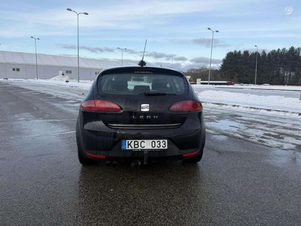 Melns SEAT Leon 2007 Viļņa, ar dzinēja tilpumu 1.98 L un nobraukumu 323 tūkst. km par 1900 €, foto 5 vietnē AUTOMOTO.COM.LV