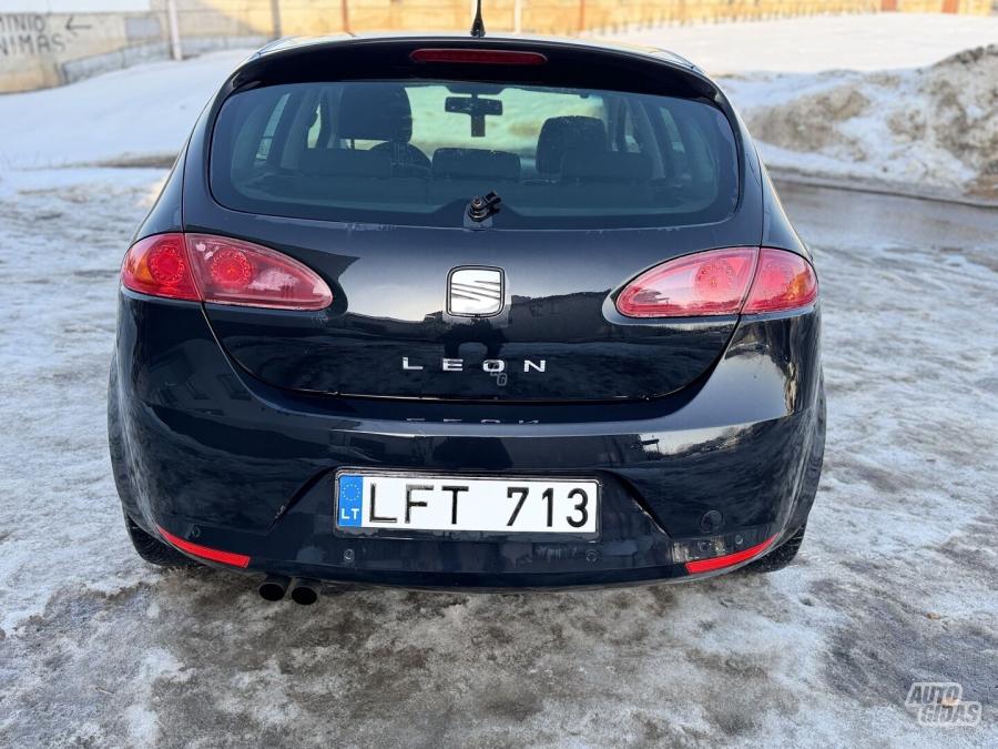 Melns SEAT Leon 2007 Kauņa, ar dzinēja tilpumu 2.00 L un nobraukumu 390 tūkst. km par 2250 €, foto 5 vietnē AUTOMOTO.COM.LV