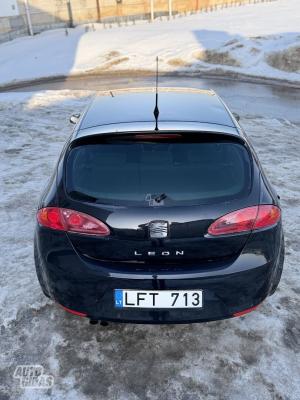 Melns SEAT Leon 2007 Kauņa, ar dzinēja tilpumu 2.00 L un nobraukumu 390 tūkst. km par 2250 €, foto 6 vietnē AUTOMOTO.COM.LV
