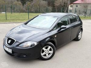 Black SEAT Leon 2007 in Kaunas, with an engine capacity of 2.00 L and mileage of 390 thousand km for 2100 €, photo  on AUTOMOTO.COM.LV
