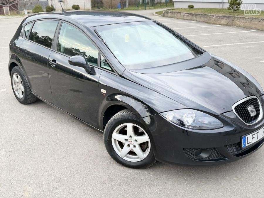 Melns SEAT Leon 2007 Kauņa, ar dzinēja tilpumu 2.00 L un nobraukumu 390 tūkst. km par 2100 €, foto 3 vietnē AUTOMOTO.COM.LV