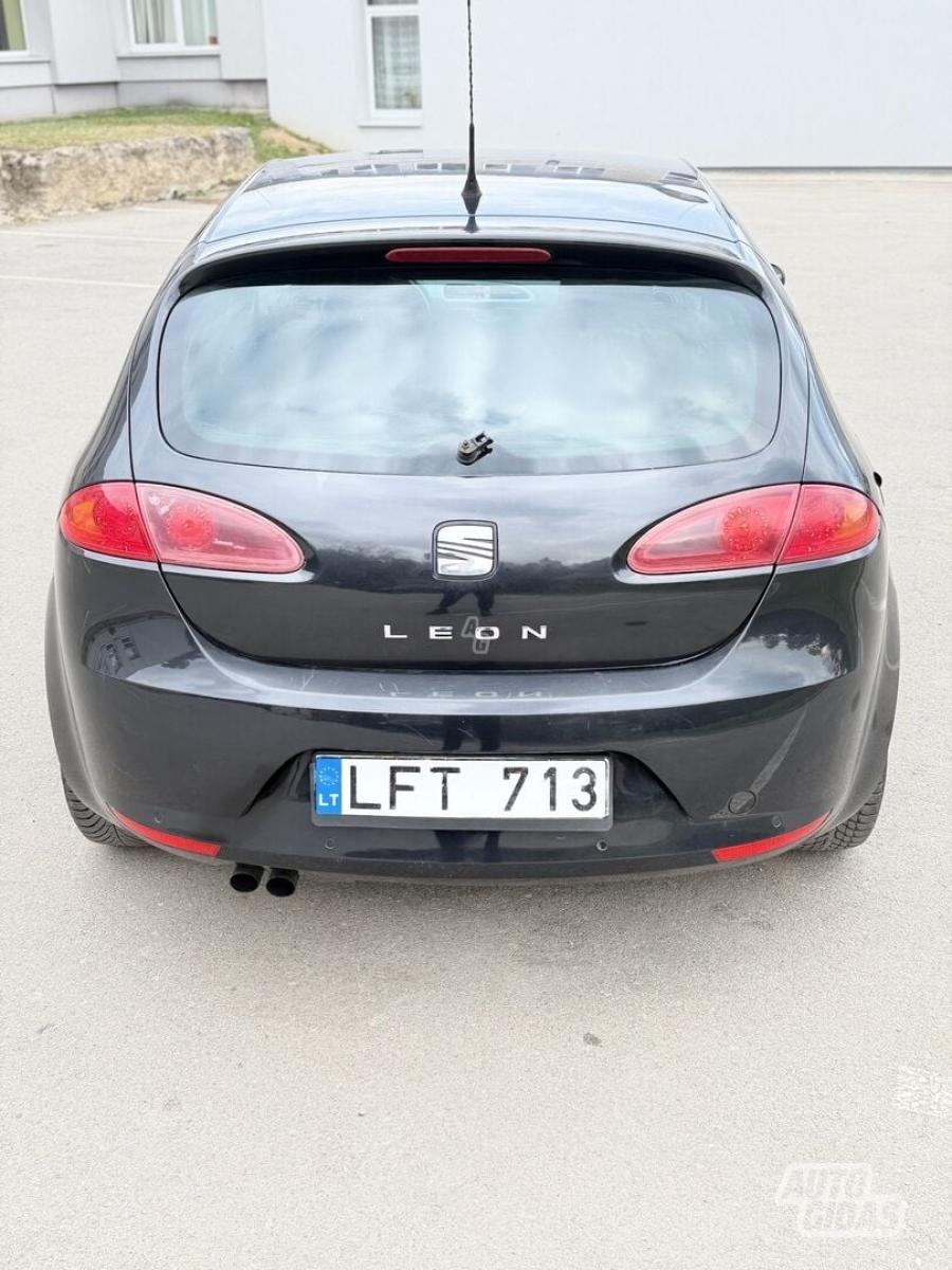 Melns SEAT Leon 2007 Kauņa, ar dzinēja tilpumu 2.00 L un nobraukumu 390 tūkst. km par 2100 €, foto 6 vietnē AUTOMOTO.COM.LV