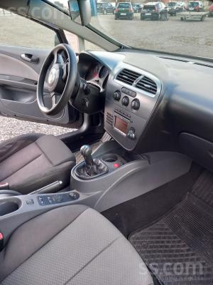 Black SEAT Leon 2007 in Cesis, with an engine capacity of 1.60 L and mileage of 263 thousand km for 1650 €, photo 3 on AUTOMOTO.COM.LV