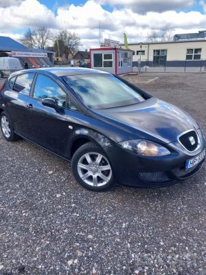 Black SEAT Leon 2007 in Cesis, with an engine capacity of 1.60 L and mileage of 263 thousand km for 1650 €, photo 4 on AUTOMOTO.COM.LV