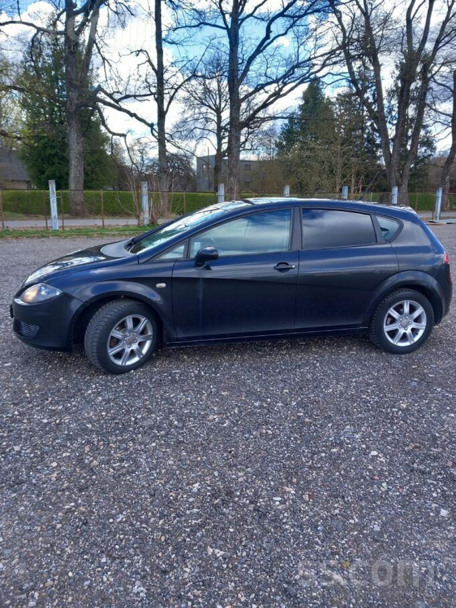 Black SEAT Leon 2007 in Cesis, with an engine capacity of 1.60 L and mileage of 263 thousand km for 1650 €, photo 7 on AUTOMOTO.COM.LV
